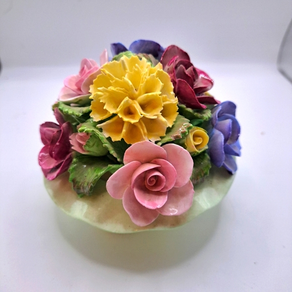 Denton | Accents | Denton English Porcelain Flower Bouquet | Poshmark